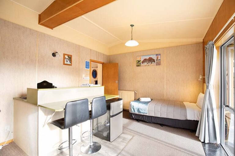 Rooms - Alpine View Motel